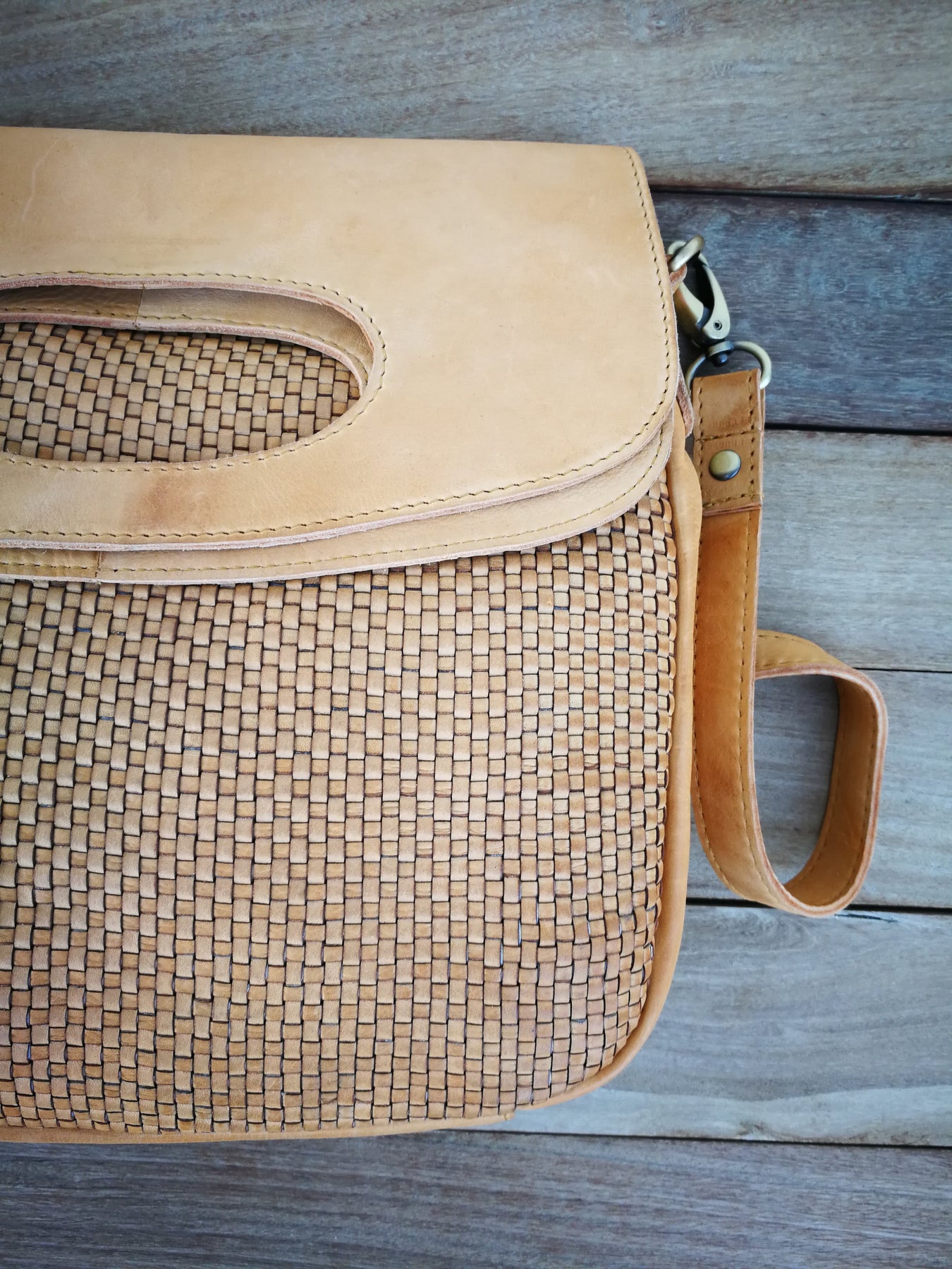 Leather Bags – Karger.